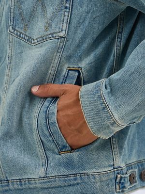 Men's Denim Beach Boys Jacket | Light Wash Denim | Wrangler®